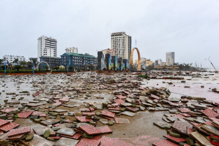 Typhoon Bualoi bat la côte du Vietnam, tuant 11